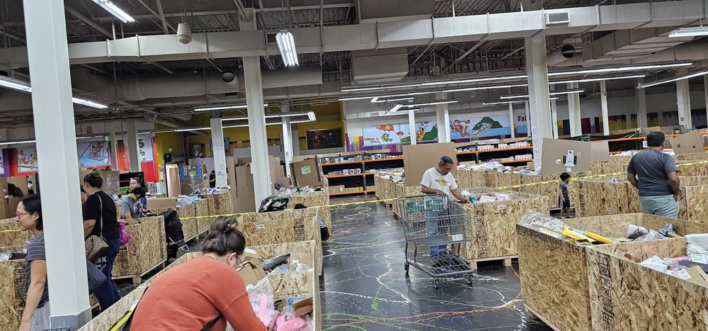 FALLING PRICES - TEMP. CLOSED - Updated October 2025 - 12 Photos - 3200 ...