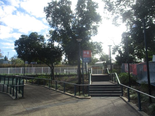 BURANDA RAILWAY STATION - Updated 2024 - 11 Gillingham St ...