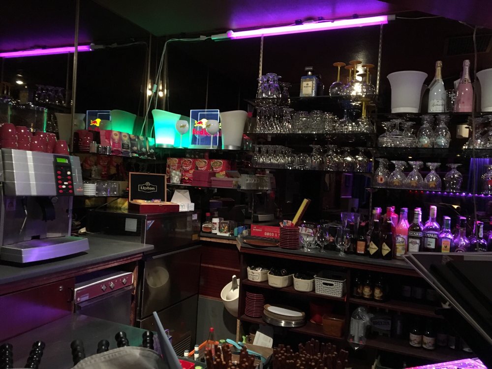 CAFÉ MEMORIES - Updated March 2024 - Heilig Hartstraat 12, Berchem ...