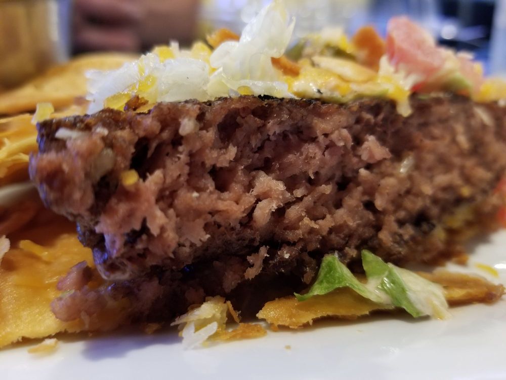 SIDELINES GRILLE - 31 Photos & 72 Reviews - Sports Bars - 147 Reinhardt ...