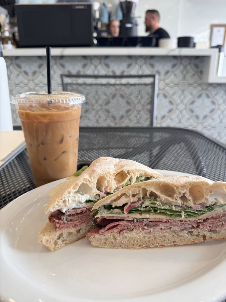 DISTRICT DELI & COFFEE - Updated January 2026 - 118 Photos & 80 Reviews ...