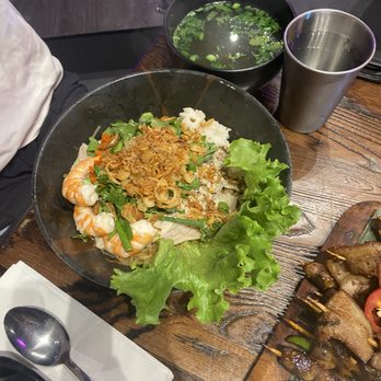 HEM KITCHEN AND BAR - Updated August 2025 - 1670 Photos & 375 Reviews ...