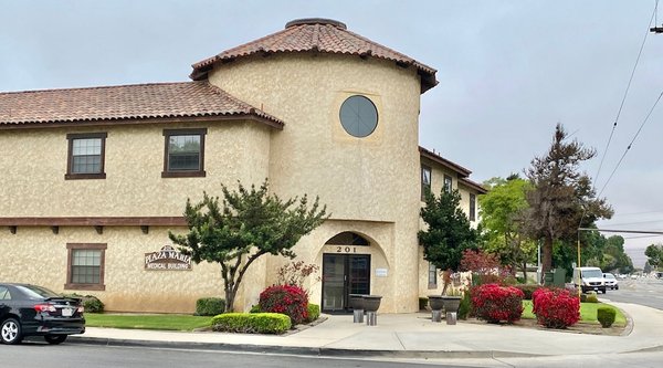 GALAN, MD - Updated December 2025 - 10 Reviews - 201 N College Dr ...