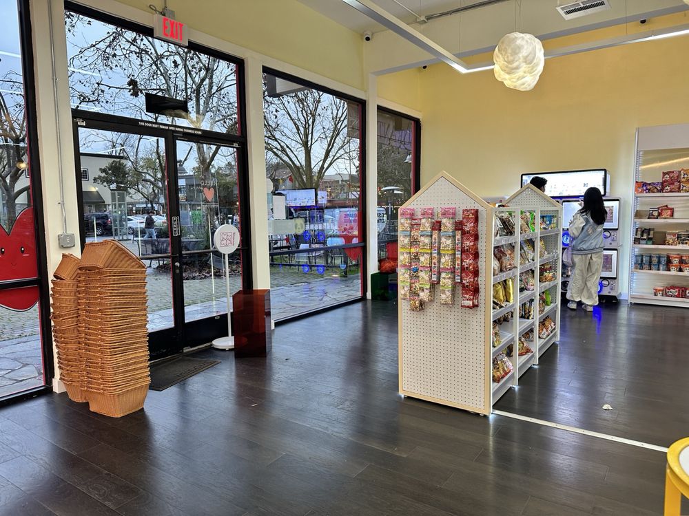 XI SQUARE - Updated October 2025 - 16 Photos - 232 E St, Davis ...