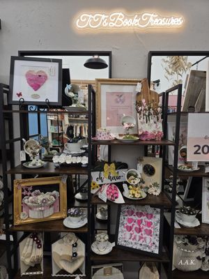 PAINTED TREE BOUTIQUES - Updated December 2025 - 119 Photos - 2793 S ...