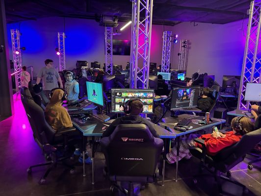 THE ESPORTS CAVE - Updated December 2024 - 16 Photos - 1717 Scottsdale ...