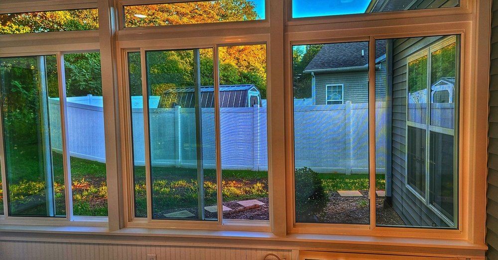 BEE WINDOW - Updated September 2025 - 32 Photos & 39 Reviews - 115 ...