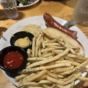 BERLINER PUB - Updated April 2025 - 765 Photos & 760 Reviews - 221 Main ...