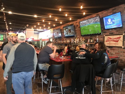 BEARNO’S PIZZA - 54 Photos & 56 Reviews - Pizza - 10212 Taylorsville Rd ...