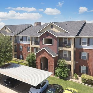 CENTRE SUITES - Updated December 2025 - 13 Photos - 2300 Glenna ...