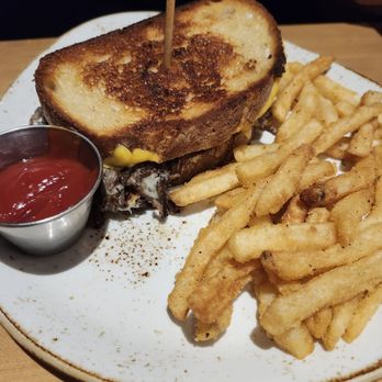 CULINARY MISFITS - Updated November 2024 - 83 Photos & 99 Reviews - 208 ...