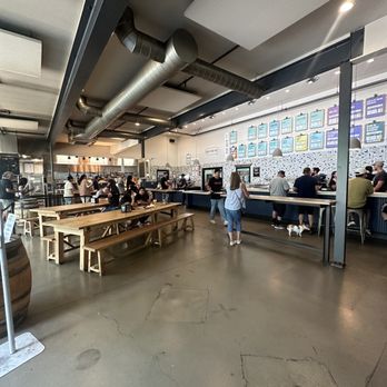 URBAN ROOTS BREWING & SMOKEHOUSE - Updated July 2024 - 1703 Photos ...