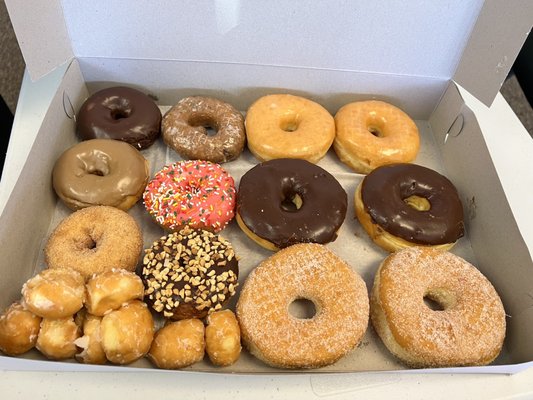 SWISS DONUT - Updated October 2025 - 158 Photos & 203 Reviews - 555 S ...