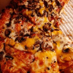 VILLAGE HOST PIZZA & GRILL - Updated May 2025 - 90 Photos & 263 Reviews ...