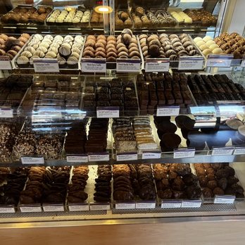 ROCKY MOUNTAIN CHOCOLATE FACTORY OF SEDONA - Updated December 2025 ...