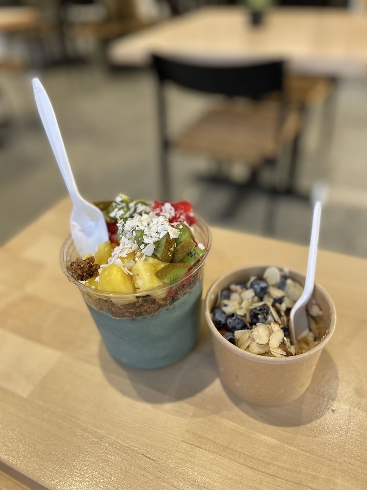 HELLO JUICE & SMOOTHIE - KIRKWOOD - Updated December 2025 - 66 Photos ...