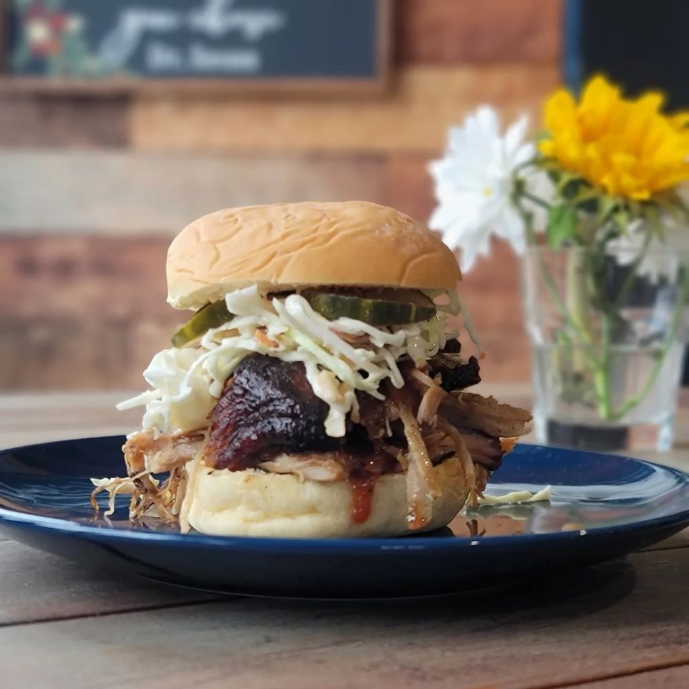 THE SMOKING JAY - Updated December 2025 - 100 Photos & 84 Reviews ...