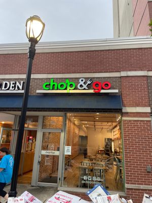 CHOP & GO - Updated July 2025 - 74 Photos & 107 Reviews - 258 Main St ...