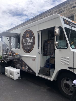 ALLEY MAC N’ MELTS - 25 Photos - Food Trucks - 101 Van Pelt Pl ...