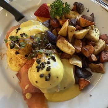 SWEET MAPLE - Updated May 2025 - 7931 Photos & 5027 Reviews - 2101 ...