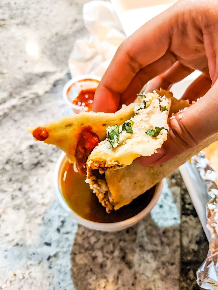 El Chivito Birrieria, Corona | Roadtrippers