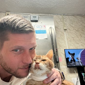 CRYAN VETERINARY HOSPITAL - Updated December 2025 - 50 Photos & 18 ...