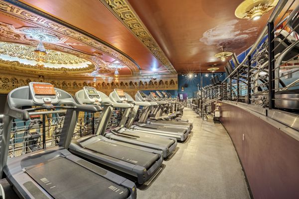 CRUNCH FITNESS - POLK ST - Updated December 2025 - 97 Photos & 412 ...