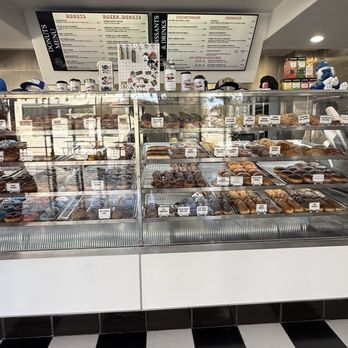 ROLLING PIN DONUTS - Updated January 2026 - 209 Photos & 89 Reviews ...