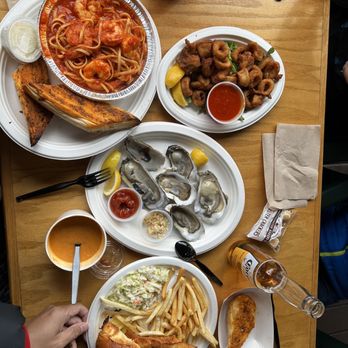 POINT LOOKOUT CLAM BAR - Updated August 2024 - 169 Photos & 202 Reviews ...