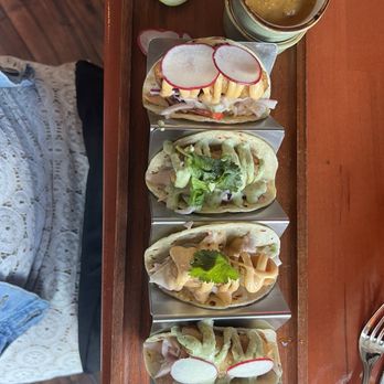 COLOSSAL RESTAURANT - Updated December 2024 - 37 Photos - 392 N Main St ...