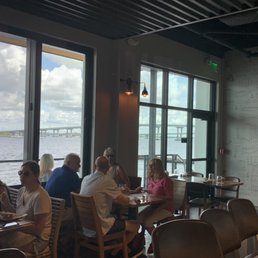 OXBOW BAR & GRILL - Updated May 2025 - 399 Photos & 389 Reviews - 1300 ...