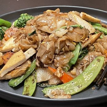 ISAAN DER - THAI KITCHEN & BAR - Updated January 2026 - 407 Photos ...