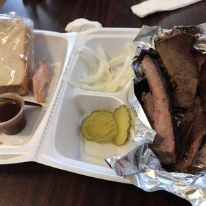 STRAIGHT OFF THE ROAD BBQ - 37 Photos & 106 Reviews - 6803 FM 2100 Rd ...