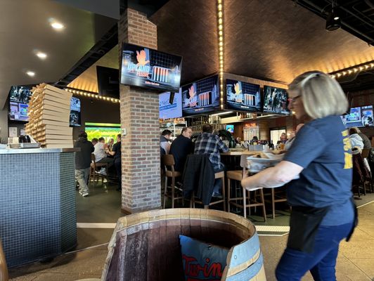 NORTHERN TAPHOUSE - Updated August 2025 - 213 Photos & 163 Reviews ...