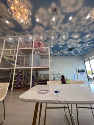 BUBBLES INDOOR PLAYGROUND - Updated October 2025 - 39 Photos & 28 Reviews - 2501 W Victory Blvd ...