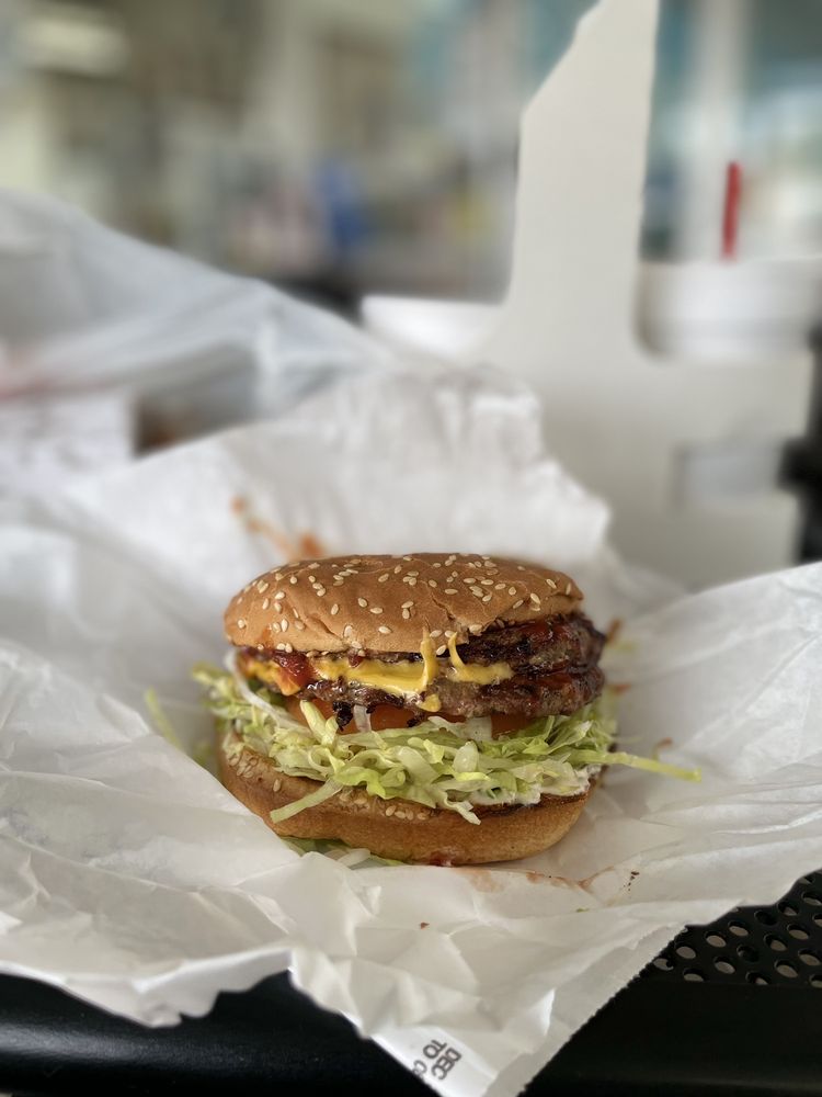 DAGLAS DRIVE IN - Updated August 2024 - 485 Photos & 828 Reviews ...