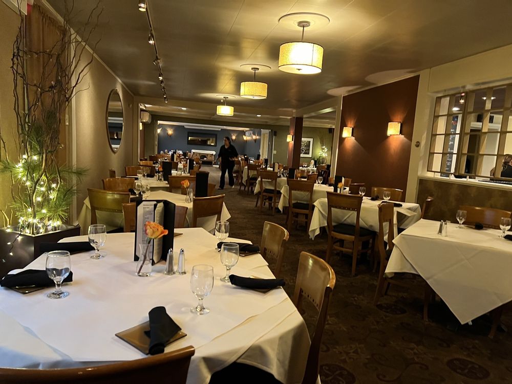 MACALUSO’S RESTAURANT & COCKTAIL BAR - Updated August 2025 - 46 Photos ...