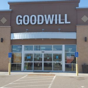 GOODWILL-EASTER SEALS MINNESOTA - Updated May 2025 - 22 Photos & 29 ...