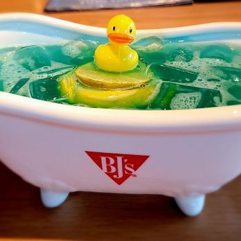 BJ’S RESTAURANT & BREWHOUSE - Updated January 2025 - 152 Photos & 79 ...