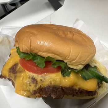 SHAKE SHACK COSTA MESA - Updated July 2025 - 128 Photos & 129 Reviews - 329 East 17th St, Costa ...