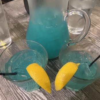 TAPS ON MAIN - Updated June 2024 - 192 Photos & 198 Reviews - 1715 Main ...