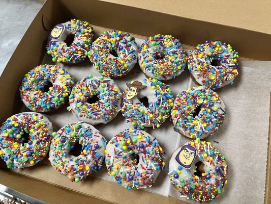 MOON DONUTS - 385 Photos & 323 Reviews - 1000 Torrance Blvd, Redondo ...