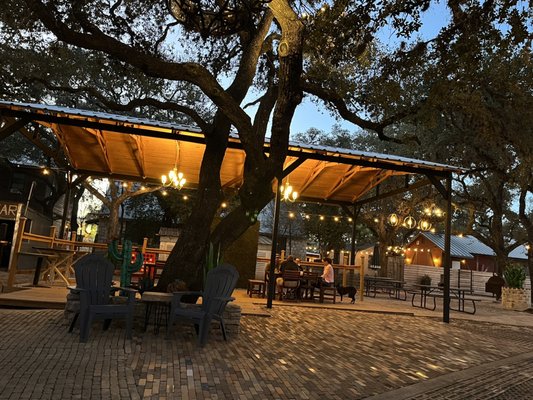 HELOTES BEER GARDEN - Updated October 2025 - 46 Photos & 24 Reviews ...