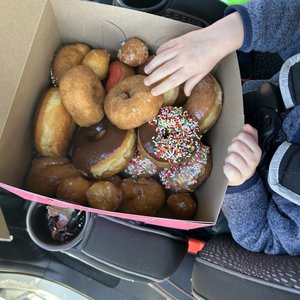 CAROL LEE DONUT SHOP - 28 Photos & 60 Reviews - 7200 Meade St ...