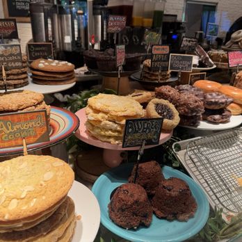 BEATRIX - Updated March 2025 - 3197 Photos & 2611 Reviews - 519 N Clark ...