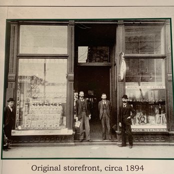 VROMAN’S BOOKSTORE - Updated May 2024 - 1087 Photos & 843 Reviews - 695 ...