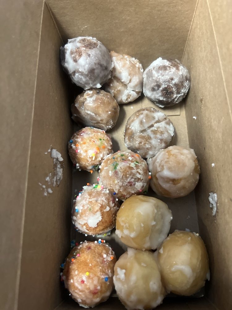 TIM HORTONS - Updated September 2025 - 24 Reviews - 142 N Main St ...