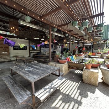 ELSEWHERE GARDEN BAR & KITCHEN - Updated August 2024 - 956 Photos & 496 ...