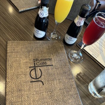 JET RUNWAY CAFE - Updated March 2025 - 1738 Photos & 919 Reviews - 5540 ...