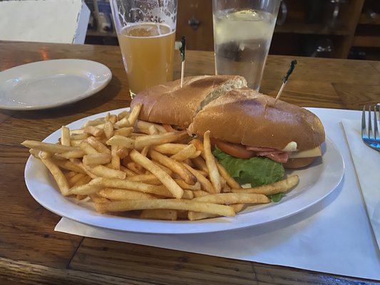 HIGH BECK TAVERN - 43 Photos & 97 Reviews - 564 S High St, Columbus ...
